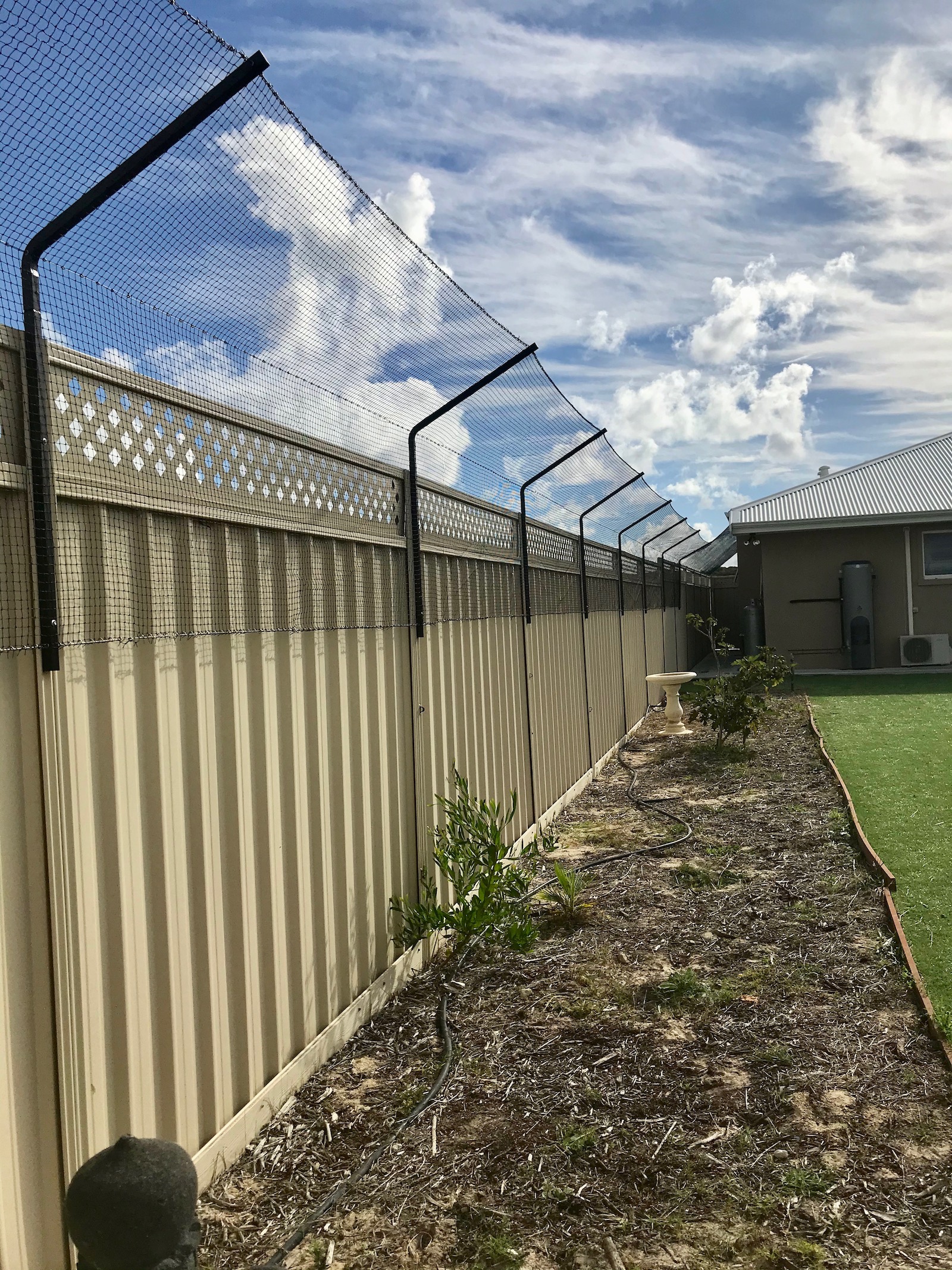 Fence Extension Brackets – Cat Runs WA